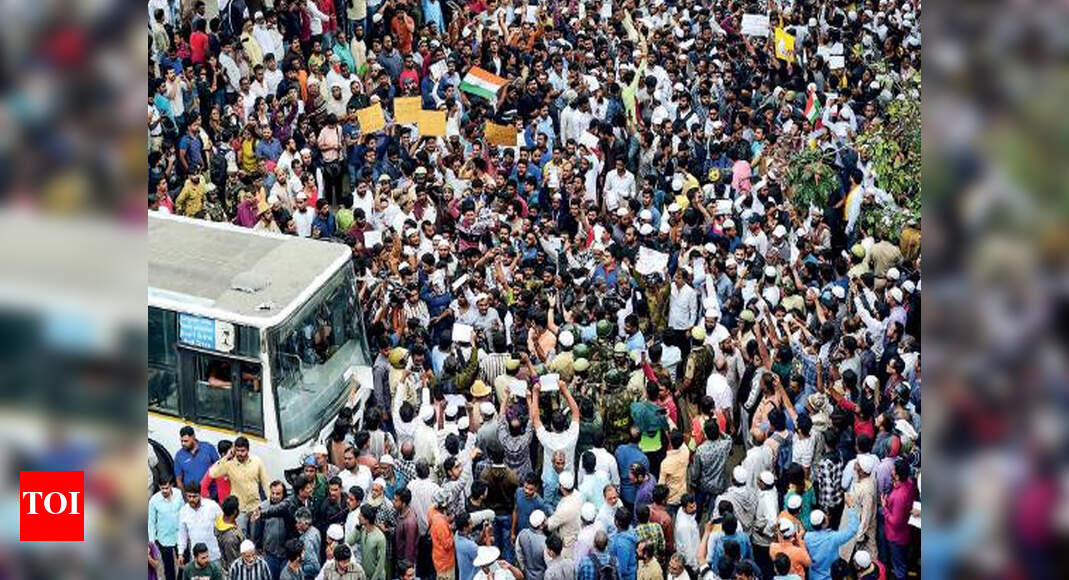 CAA protest in Bangalore: 1,000 held as huge anti-CAA stir hits ...