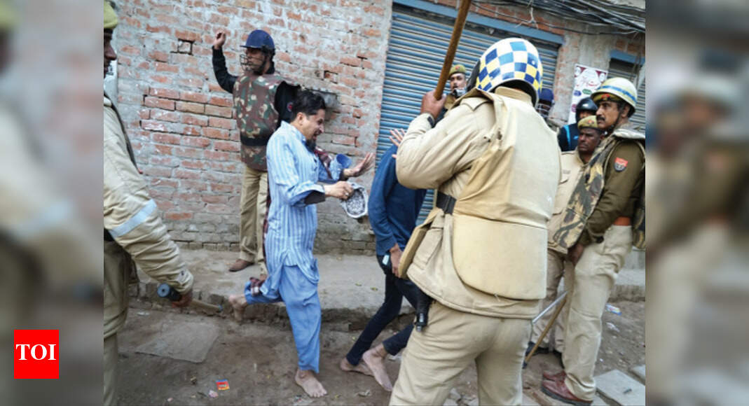 Violence and stampede in Kashi after Friday namaz | Varanasi News ...