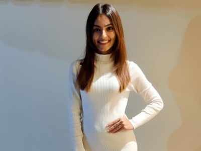 Photo: Maira Doshi stuns in a pearl white ensemble | Gujarati Movie ...