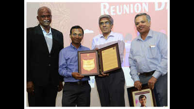 IIT Madras celebrates alumni reunion day | Chennai News - Times of India