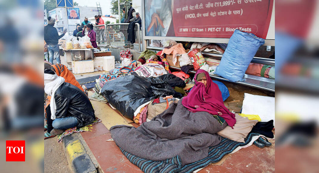 Delhi: No roof over head, outstation patients battle cold too | Delhi ...