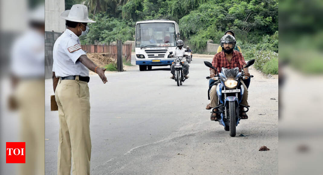 Bengaluru: Traffic violations dip, police say fear of stiff penalties a ...