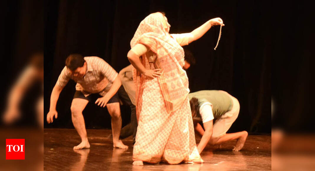 Humorous and satirical drama 'Pajeb' in Jaipur | Events Movie News ...