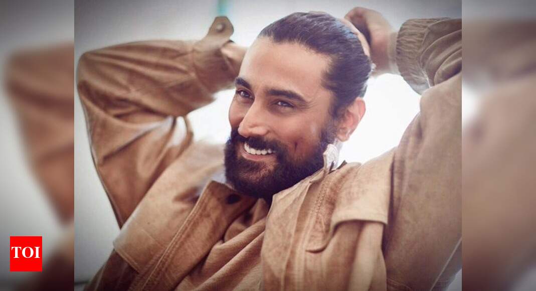 Photo: Kunal Kapoor ends the year 2019 with a smile and hope in his ...