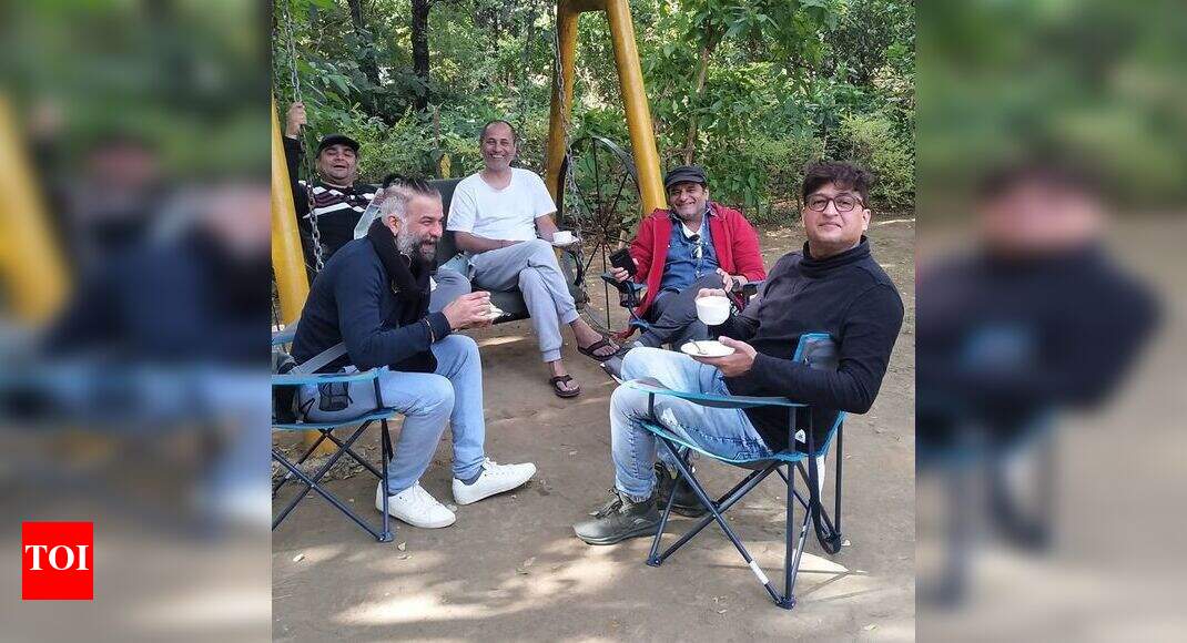 JD Majethia's pic gives us major friendship goals - The Times of India