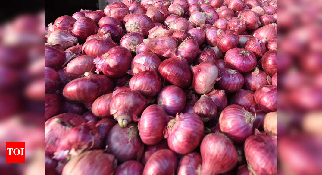 Maharashtra: Onion prices dip 34 per cent in two days as supply increases | Nashik News - Times ...