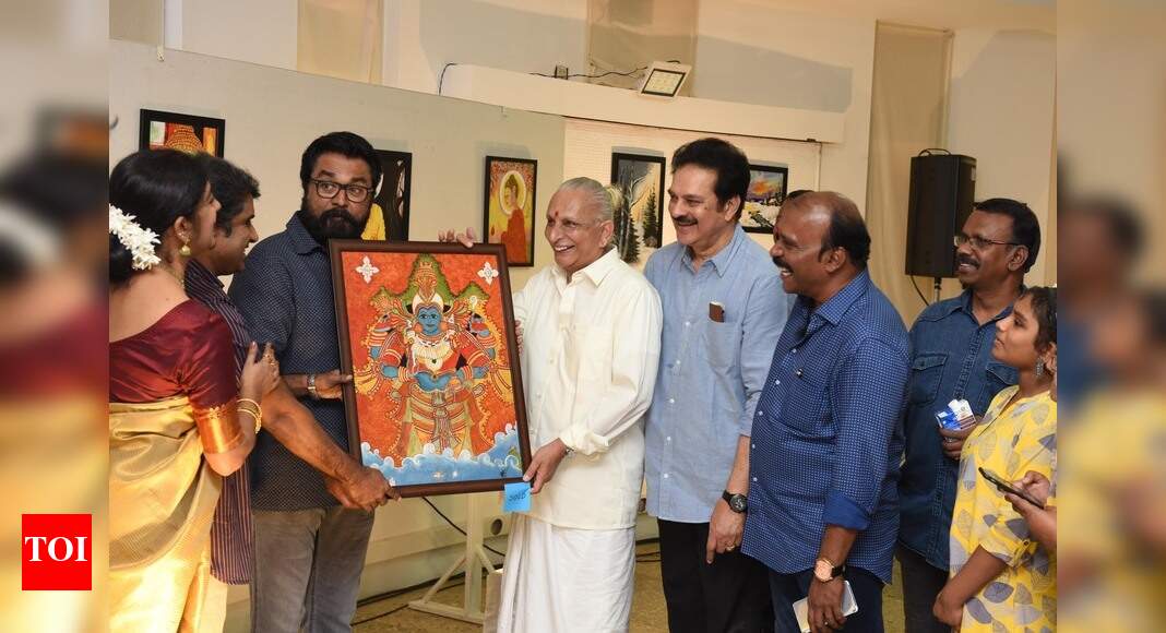 Art canvases of Pratheesh Parameswaran | Events Movie News - Times of India