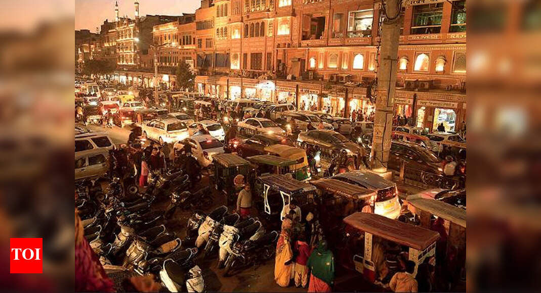 Traffic snarls in Jaipur due to heavy rush of revellers | Jaipur News ...