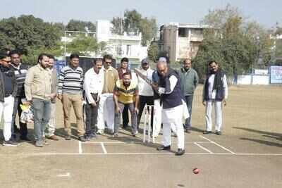Digvijaya Singh bats for integrated sports complex in Bhopal | Bhopal ...