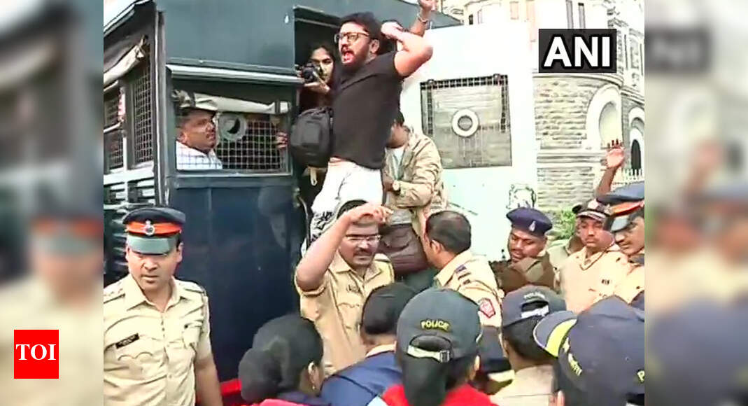 JNU violence: Protesters shifted from Gateway of India to Azad Maidan ...