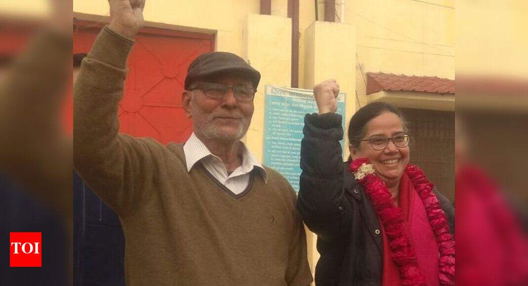 Anti-CAA protests: Social activist Sadaf Jafar, ex-IPS officer SR ...