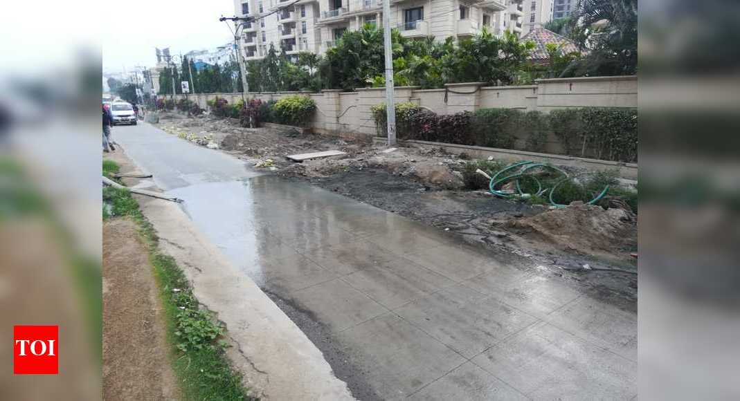 Sheikpet Nalla road overflows with sewage water - Times of India