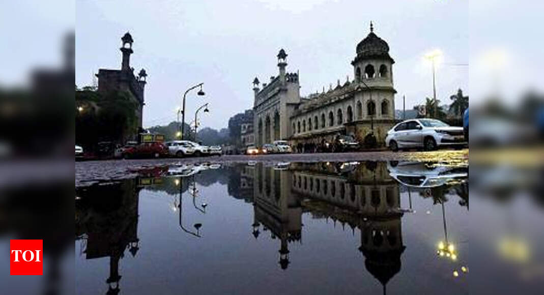 First rain of 2020 floods Lucknow, triggers traffic snarls | Lucknow ...
