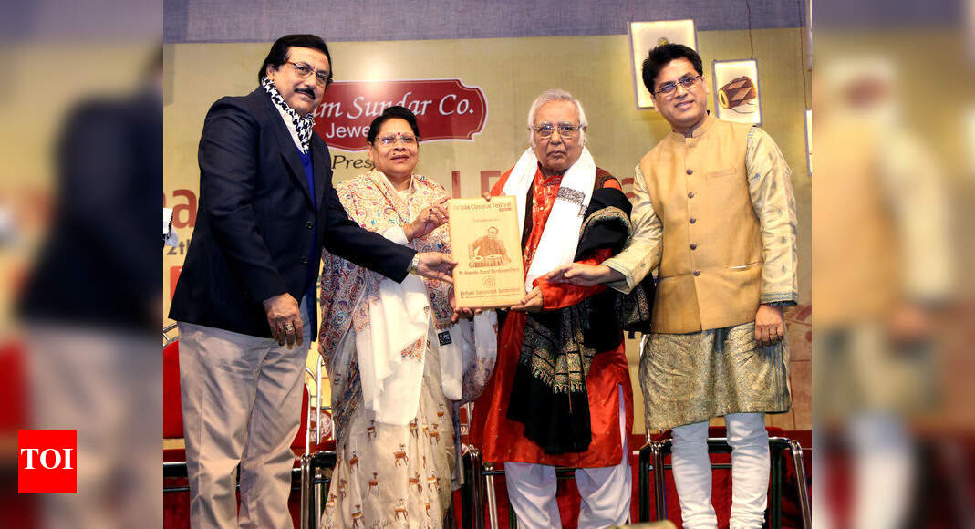 Revered Indian classical music artistes perform at the Behala Classical ...