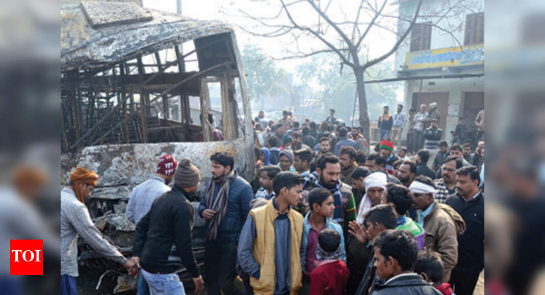 Probe report blames fog for Kannauj bus accident | Lucknow News - Times ...