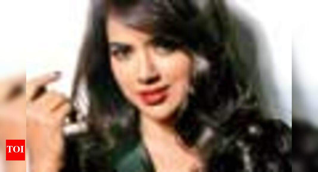 Sameera thinks it's fair to drop Dada | Bengali Movie News - Times of India