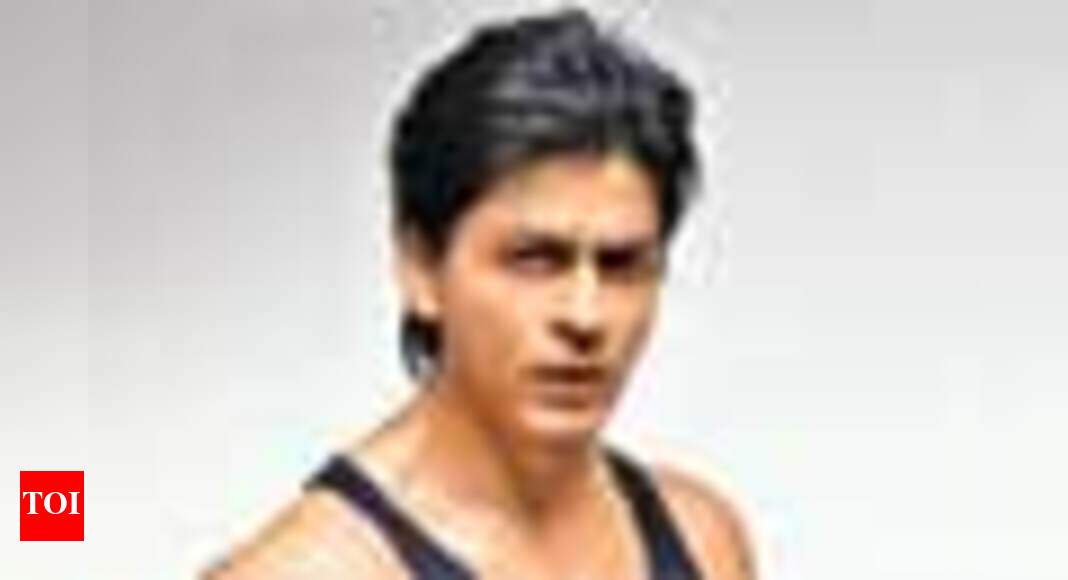 SRK opens gym to friends | Hindi Movie News - Times of India