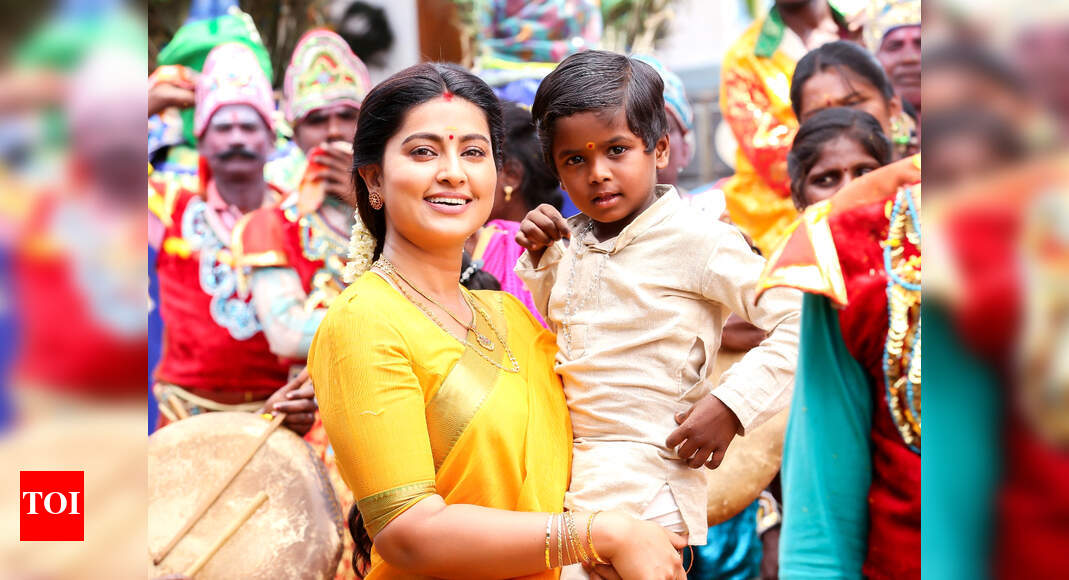 Sneha learnt Adimurai techniques for her role in Pattas | Tamil Movie ...