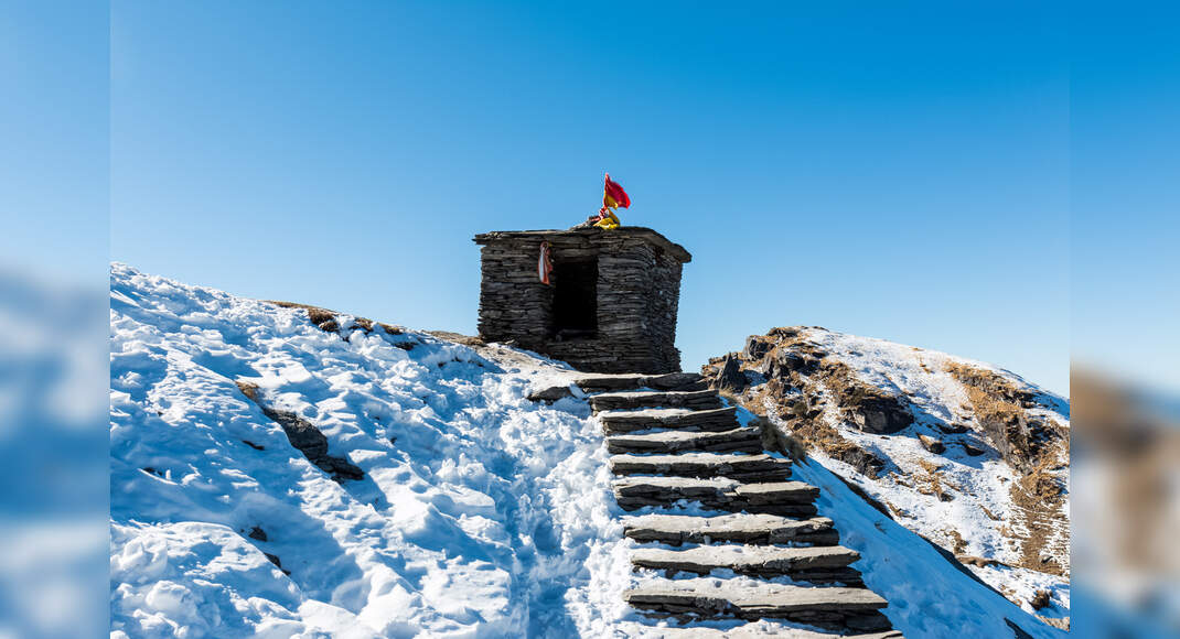 Snowfall in Uttarakhand again; mercury plummets once more | TimesTravel