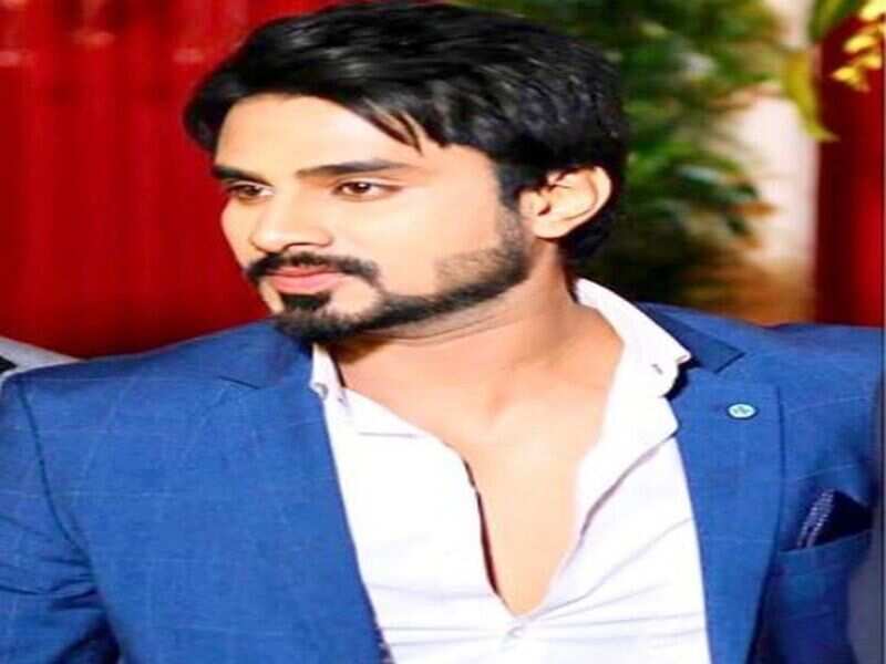 Raksh celebrates his birthday in grandeur and style - Times of India