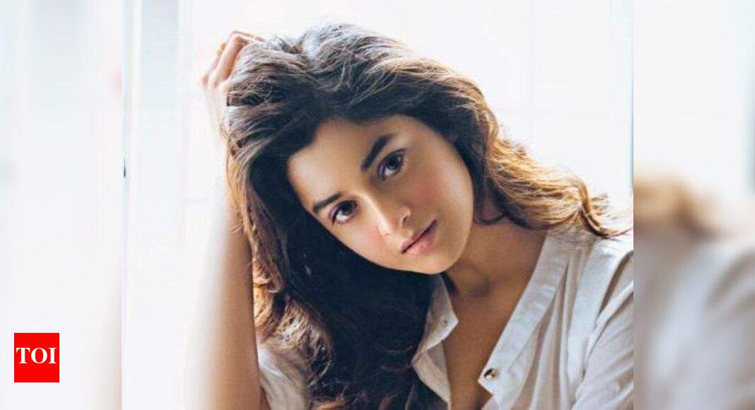 Darshana keeps busy in Mumbai | Bengali Movie News - Times of India