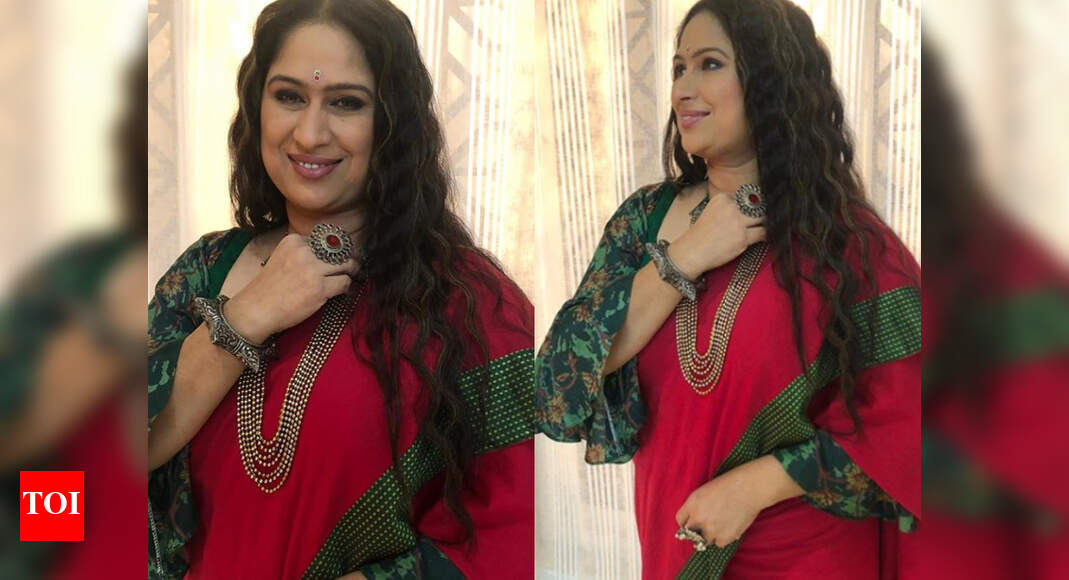 ‘Rang Majha Vegala’ fame Harshada Khanvilkar looks elegant in the ...