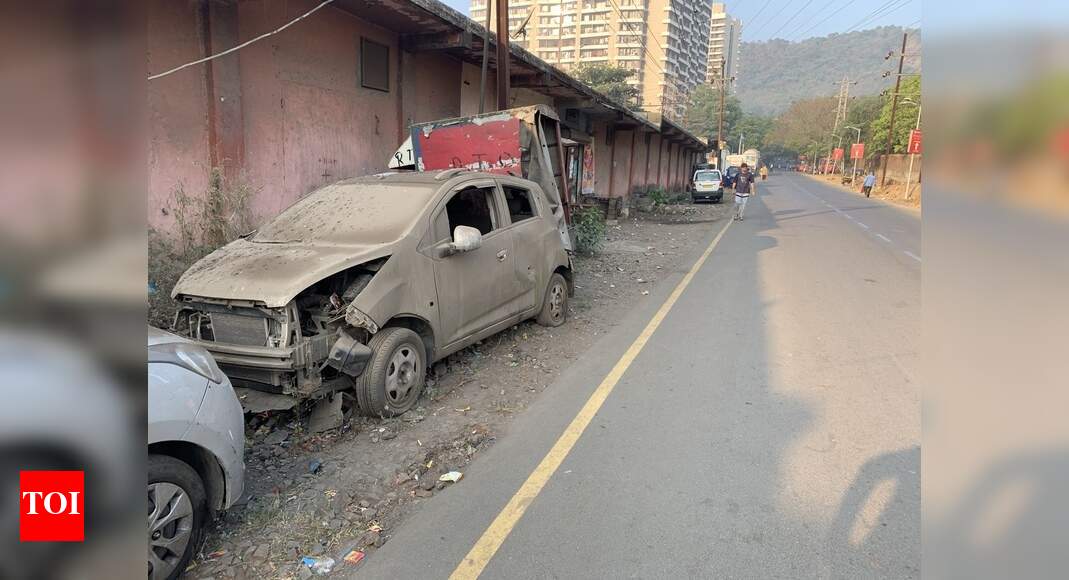 Khatara Cars lying since years - Times of India