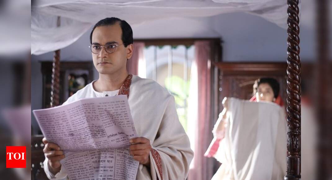 Actor prepares hard to play Netaji on TV - Times of India
