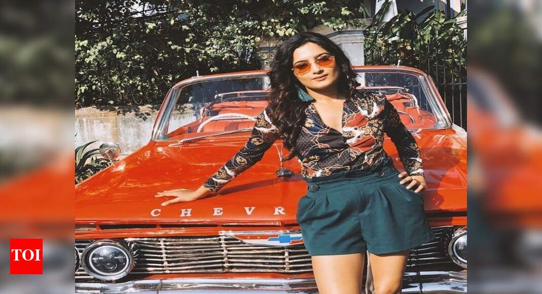 Madhubanti soaked in appreciations after debut Hindi single ‘Bhool Ja ...