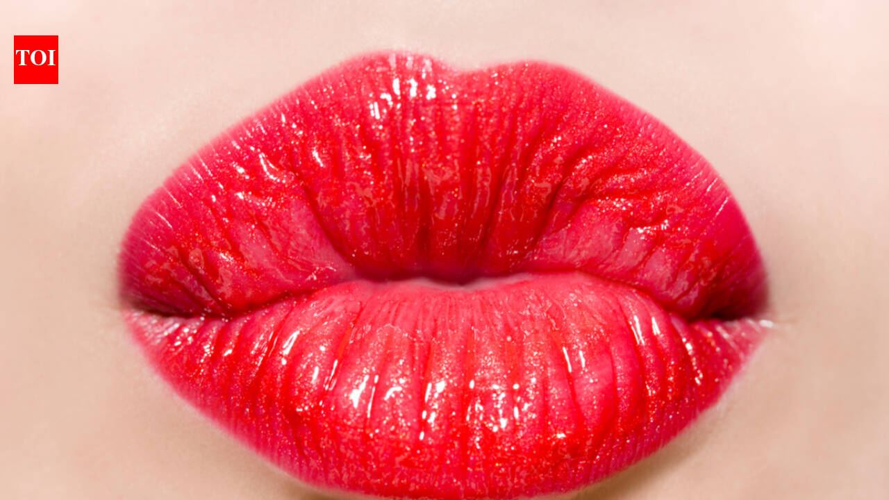 How to apply lipstick for that perfect Instagram post