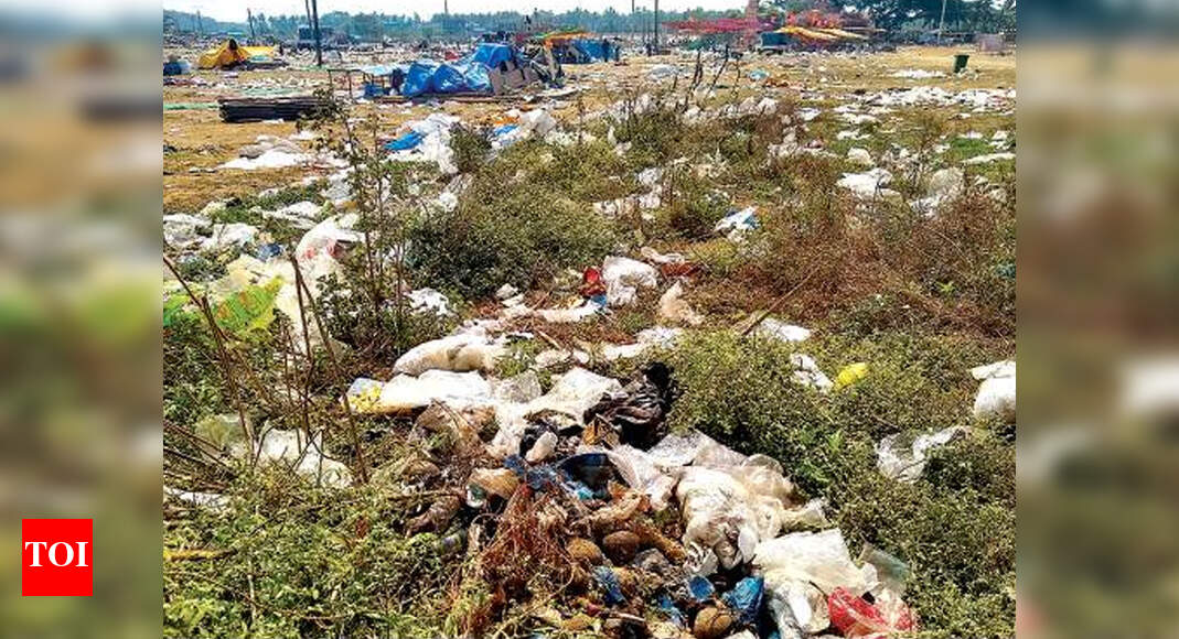 Open waste dumping continues at Mapusa | Goa News - Times of India