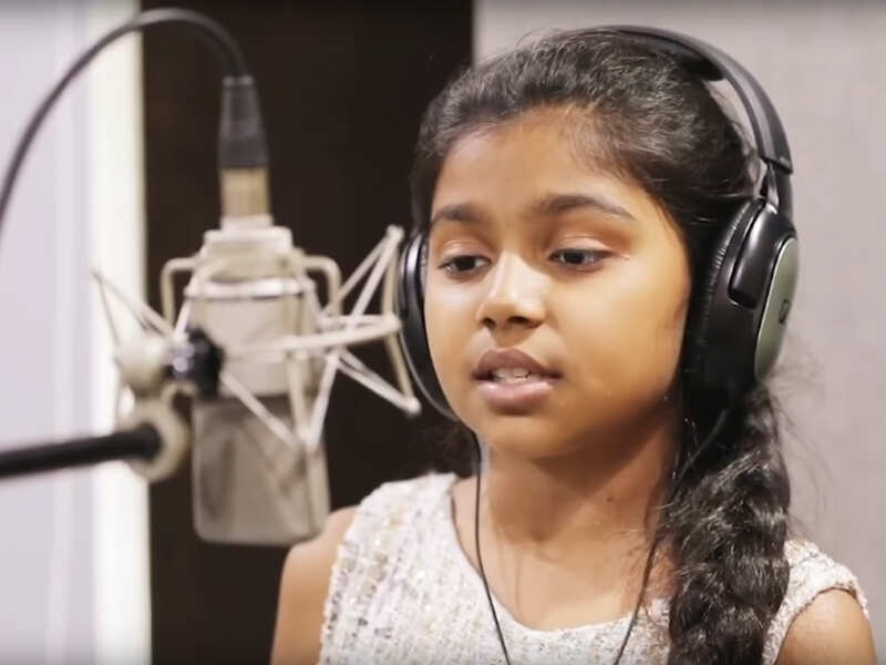 Sukumar’s daughter Sukriti sings The Aura of Music for him | Telugu ...