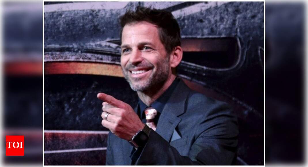 Zack Snyder unveils a new picture from cut 'Justice League' scene ...