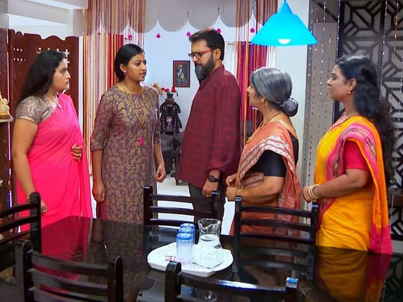 malayalam serial: Neelakkuyil update, January 28: Sharath confronts ...