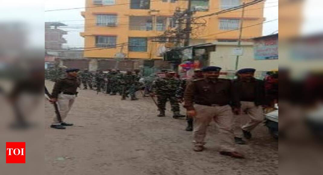 Patna: Flag march conducted in different areas to maintain law and ...