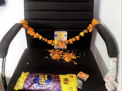 Rajasthan: Sarpanch shuns chair in Sirohi district, places photo of ...