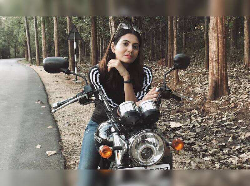 Shwetha R Prasad on a bike ride to Shivamogga with husband RJ Pradeepa ...