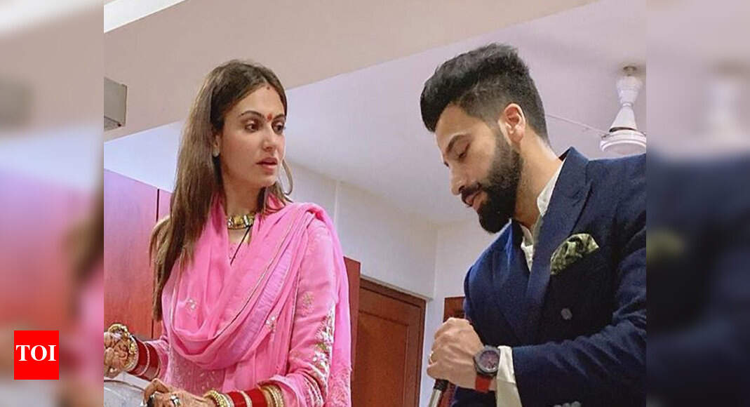 Newly weds Gurrick G Maan and Simran Kaur Mundi latest picture is sure ...