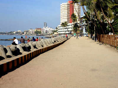 BMC plans viewing deck at Dadar beach | Mumbai News - Times of India
