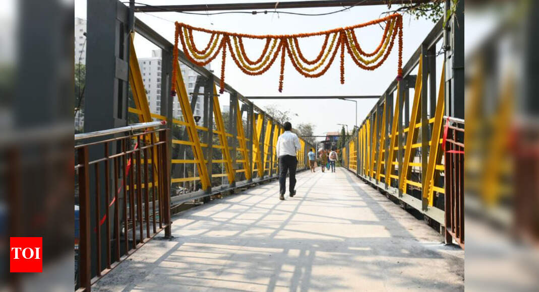 Mumbai: Portion of King Circle foot overbridge opened up | Mumbai News ...