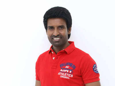 Soori turns chef on the sets of his film | Tamil Movie News - Times of ...