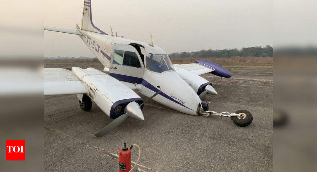 Cessna nose gear collapses at Kanpur airfield after landing | India ...