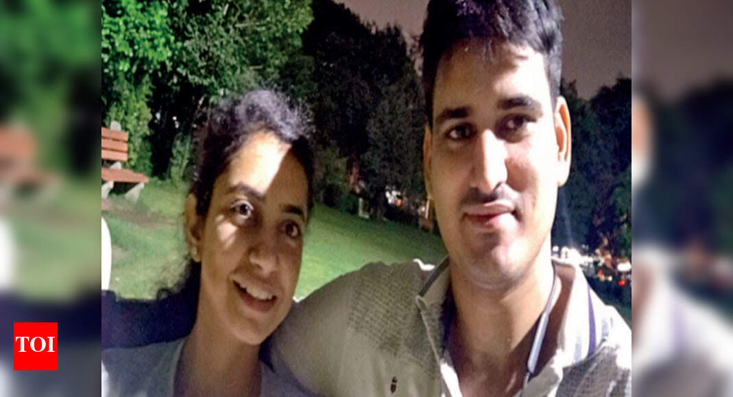Delhi stalker cop case: Sub-inspector suspected victim was having ...