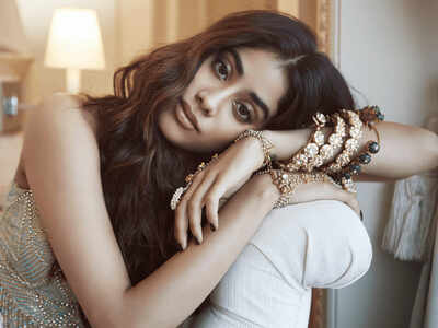 How celebrities style traditional jewellery with western outfits ...