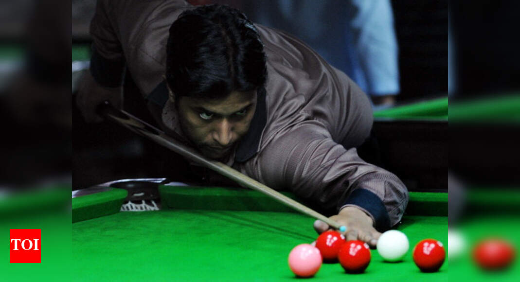 Top Pakistan snooker player wears black armbands, leads protest against ...