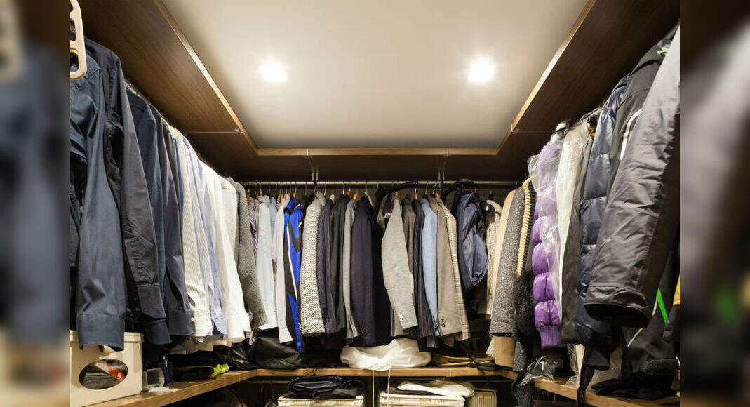 Milwaukee Airport in the US is the first to offer coat check to ...