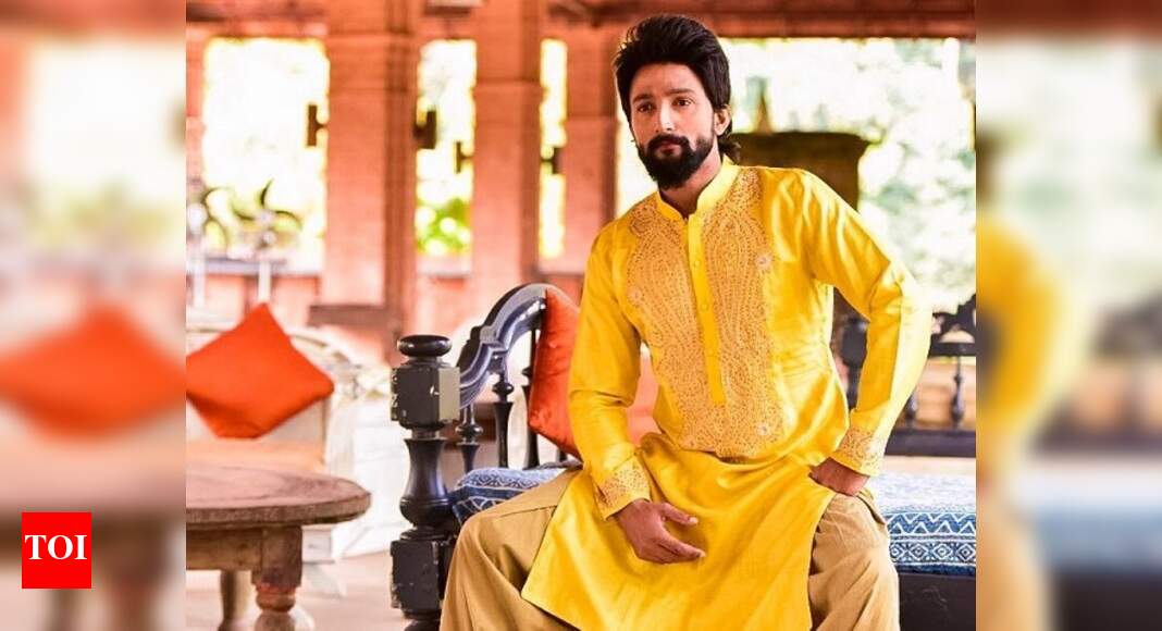 What made Joey Debroy discover his passion for acting? - Times of India