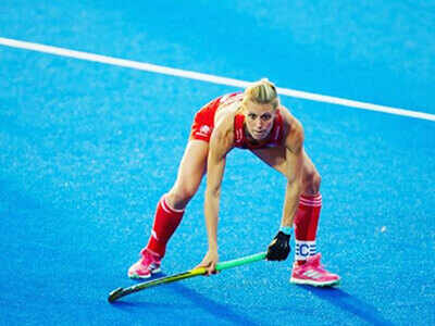Freak head injury forces Olympic champion Danson-Bennett to quit hockey ...