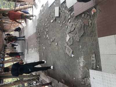 Skywalk in dilapidated condition - Times of India