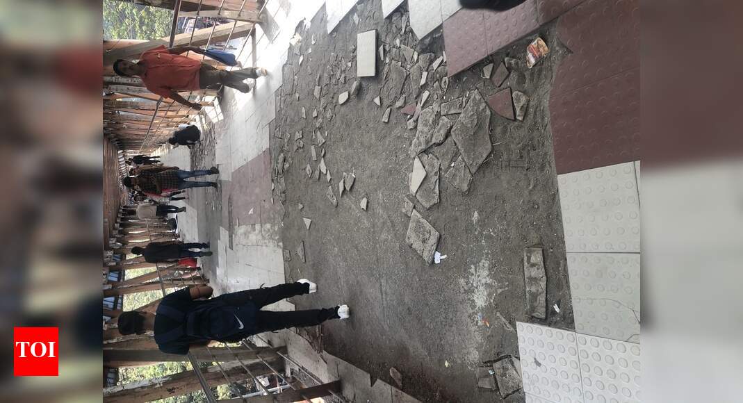 Skywalk in dilapidated condition - Times of India